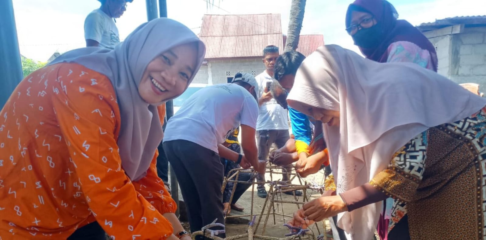 Transplantasi Terumbu Karang Spider Dilakukan di Pesisir Sumbawa ...